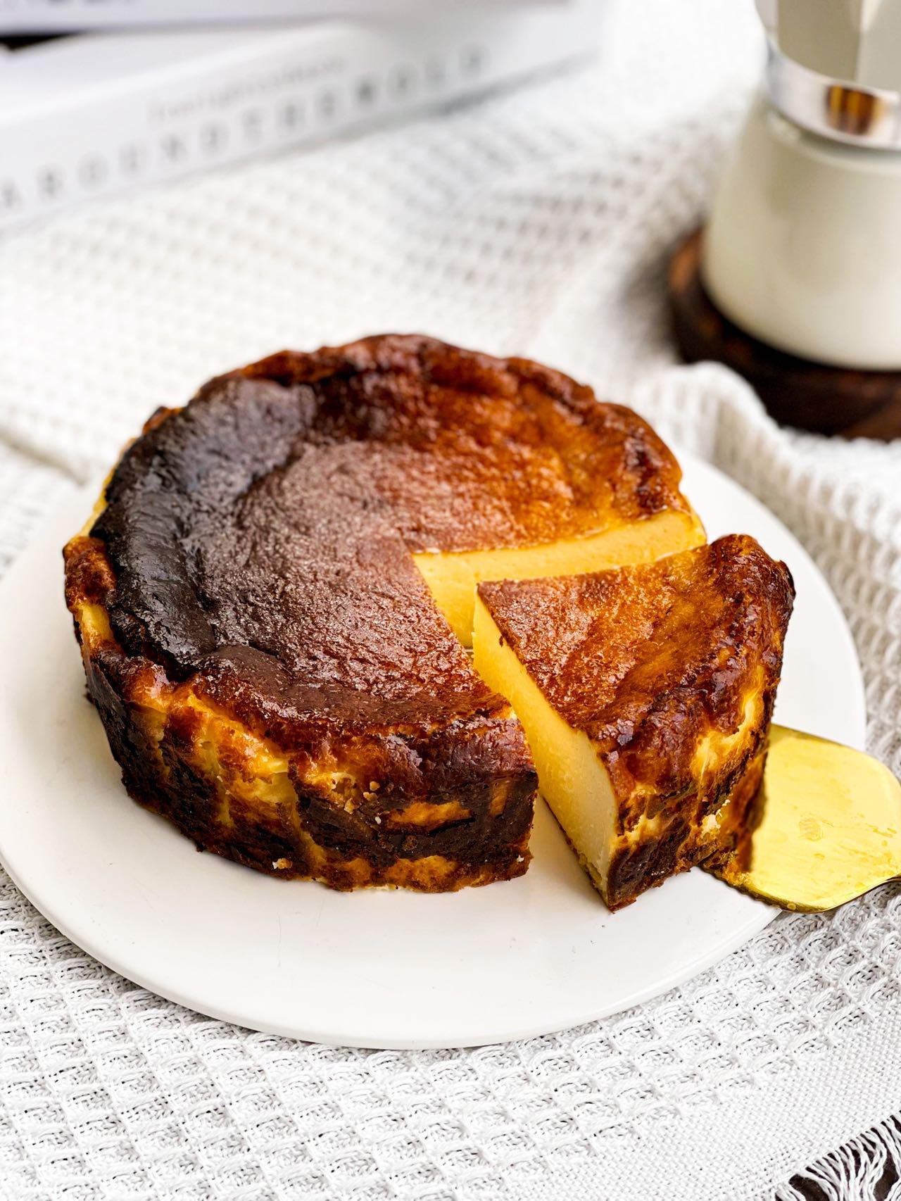 Basque Burnt Cheesecake | ENZE